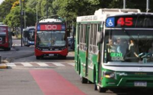Enero arrancó con nuevos aumentos en colectivos y subtes - La Ciudad ...
